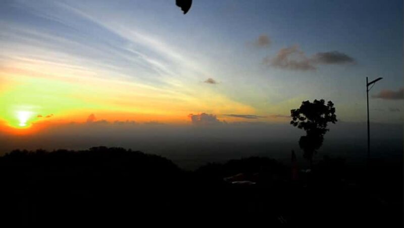 Yogyakarta: Candi Ijo Sunrise Hike and Breakfast Tour - Yogyakarta: Candi Ijo Sunrise Hike and Breakfast Tour