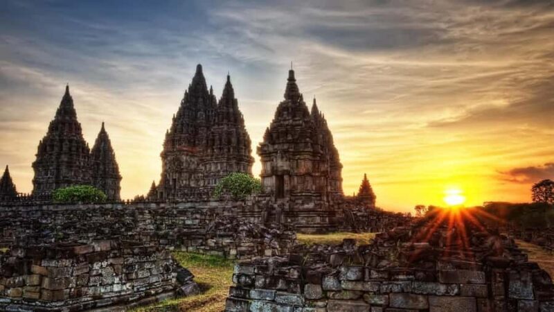 Yogyakarta City Tour; Kraton, Water Castle, Prambanan Sunset - A Detailed Look at the Tour