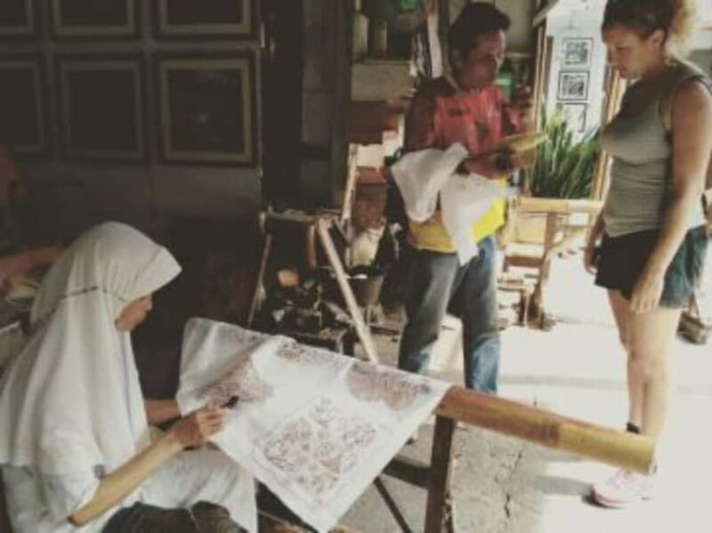 YOGYAKARTA CITY TOUR,SULTAN PALACE,WATER CASTLE AND CRAFTS. - FAQ