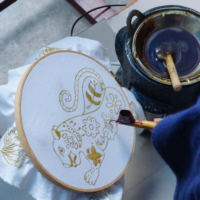 Yogyakarta: Contemporary Batik Workshop with Natural Dyeing - Key Points