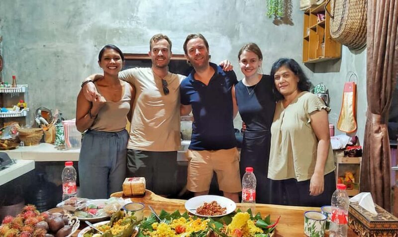 Yogyakarta: Cooking Class with Market Visit and Hotel Pickup - Key Points