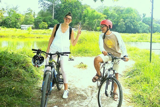 Yogyakarta Cycling Tour Around the Villages and Fish Farm - Authentic Experiences and Genuine Hospitality