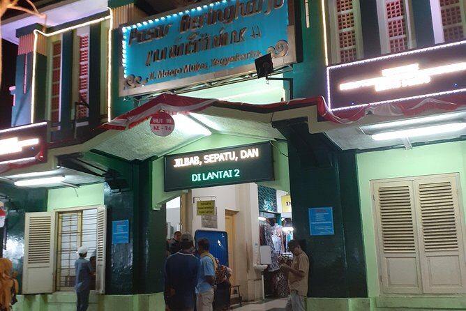 Yogyakarta Evening Walking and Food Tour - Why You’ll Love the Yogyakarta Evening Walking and Food Tour