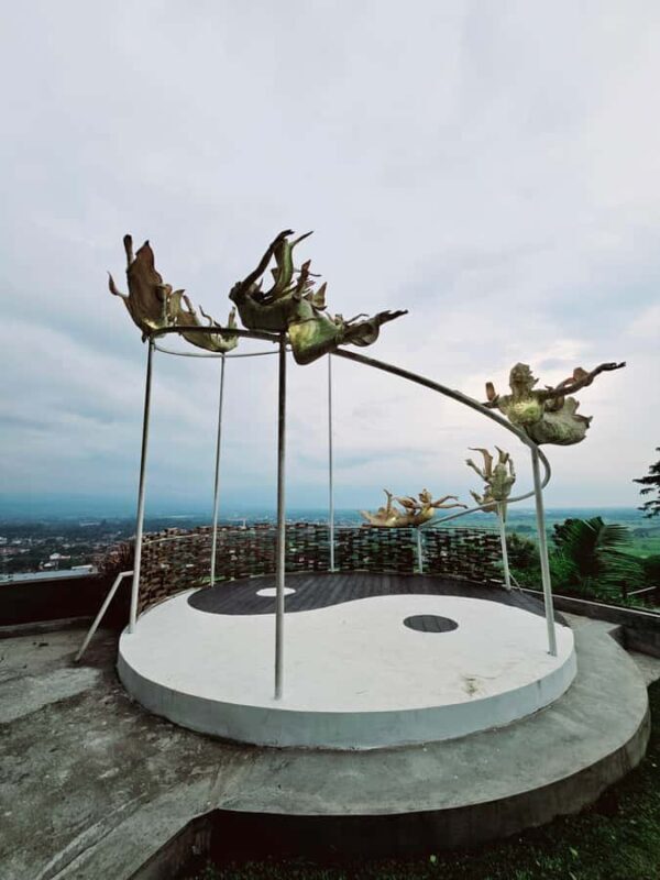 Yogyakarta: Instagrammable Cafes with Temple & Volcano View - Frequently Asked Questions