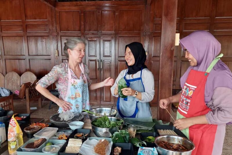 Yogyakarta: Javanese Cooking Class & Market Tour - An Authentic Taste of Yogyakarta’s Culinary Heritage