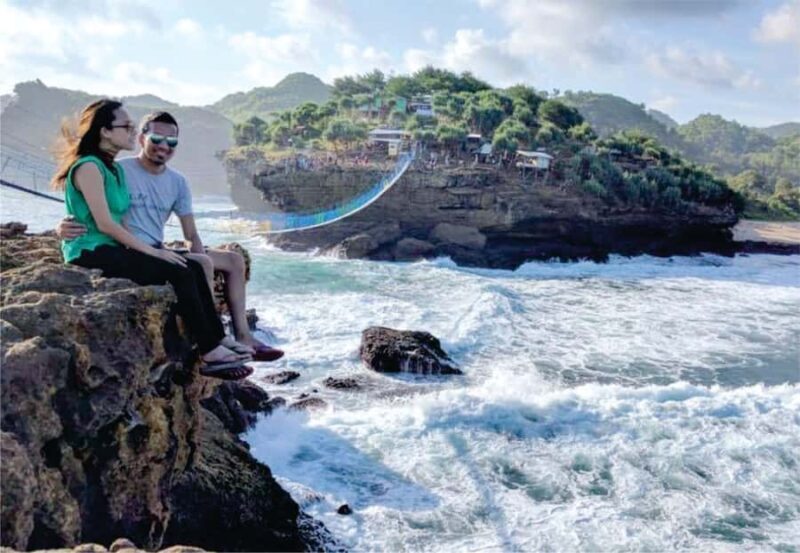 Yogyakarta: Jurang Tembelan, Pine Forest, and Timang Beach - The Itinerary: A Day of Natural Beauty and Adventure