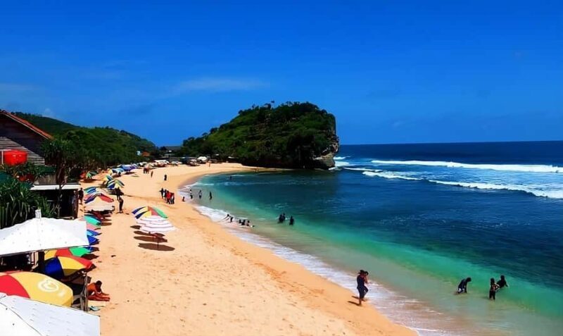 Yogyakarta: Mangunan, Pindul & Beaches Day Tour - Beach Time at Indrayanti