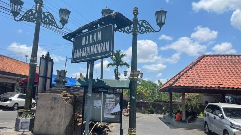 Yogyakarta: Mataram Kingdom Remains with Silver Crafting - A Closer Look at the Tour Experience