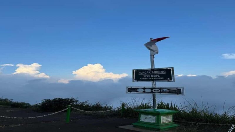 Yogyakarta: Mount Andong Sunrise or Daytime Hike Tour - Key Points