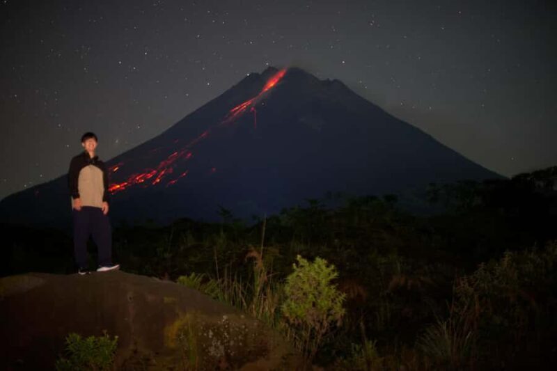 Yogyakarta: Mount Merapi Night Lava Tour with Photographer - Key Points