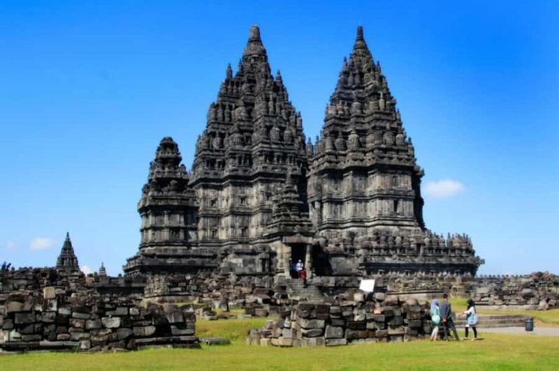 YOGYAKARTA; NGLANGGERAN ANCIENT VOLCANO AND PRAMBANAN TEMPLE - Logistics and Practical Tips
