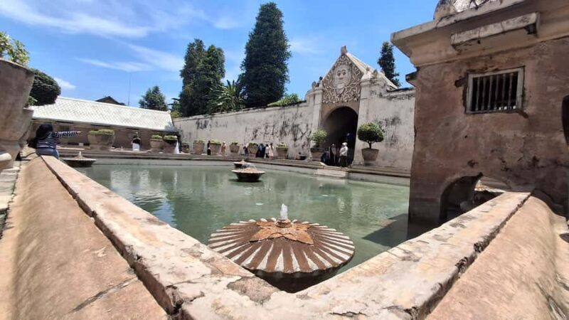 Yogyakarta: Palace & Tamansari with unique transportation - The Sum Up: Who Will Love This Tour?