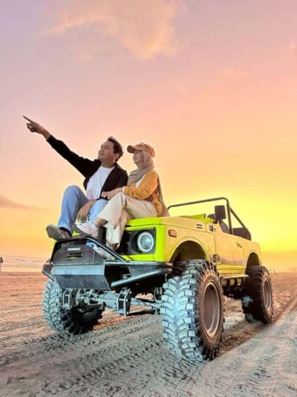 Yogyakarta: Parangtritis Beach Sunset Experience - Key Points