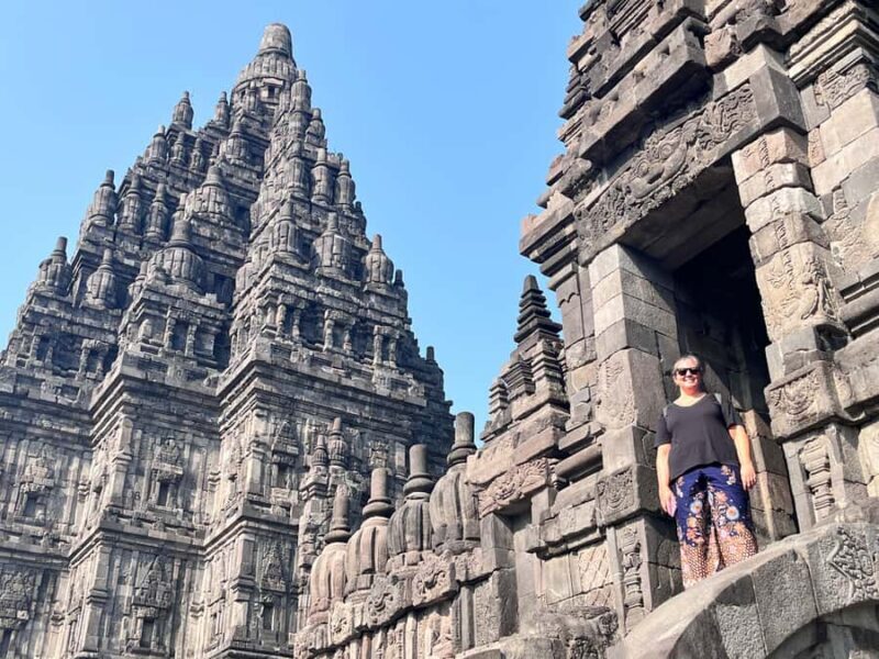 Yogyakarta : Prambanan early morning guided tour - Key Points
