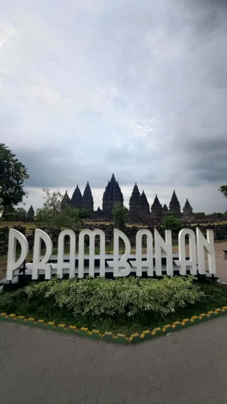 Yogyakarta: Prambanan & Mendut Cultural Heritage Tour - Exploring the Temples: A Deep Dive