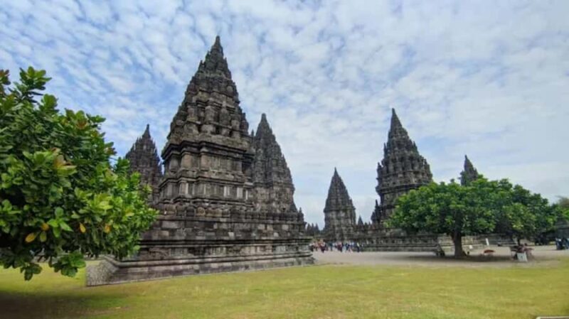 Yogyakarta: Prambanan Temple & Pindul Cave Shared Day Tour - An In-Depth Look at the Tour Experience