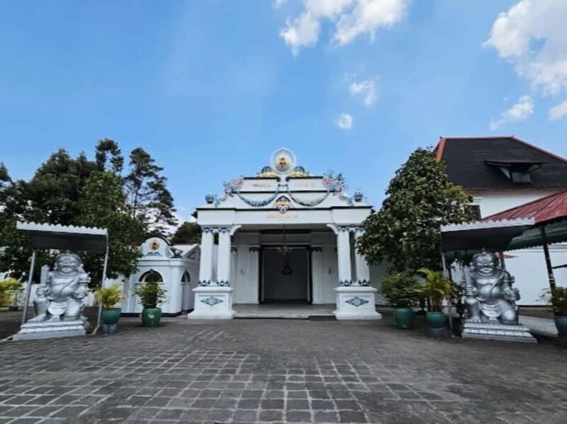 Yogyakarta Private Tour Prambanan Temple and Sultan Palace - Who Will Love This Tour?