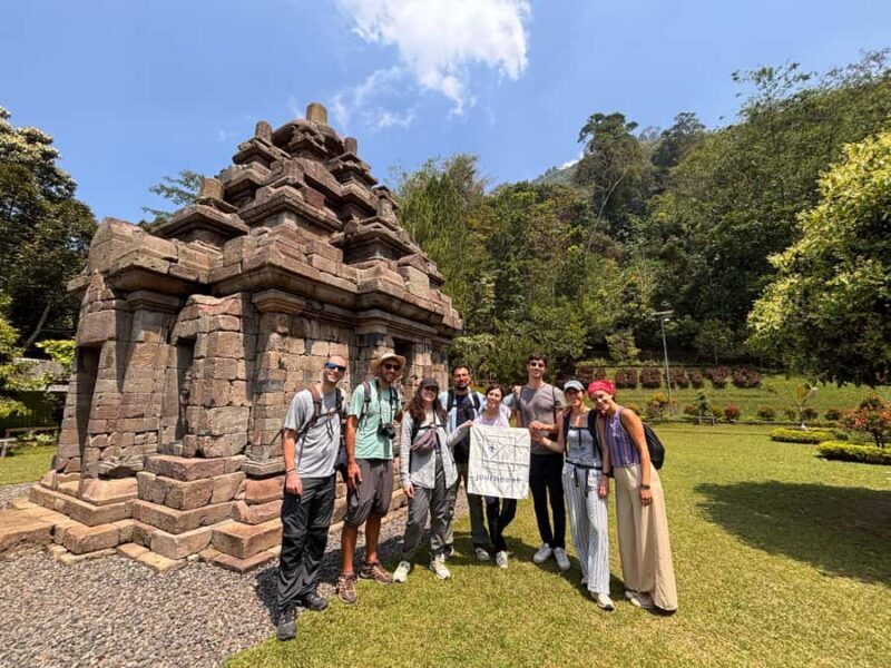 Yogyakarta: Rice Terrace Trek All Inclusive Guided Tour - Exploring the Yogyakarta: Rice Terrace Trek All-Inclusive Guided Tour