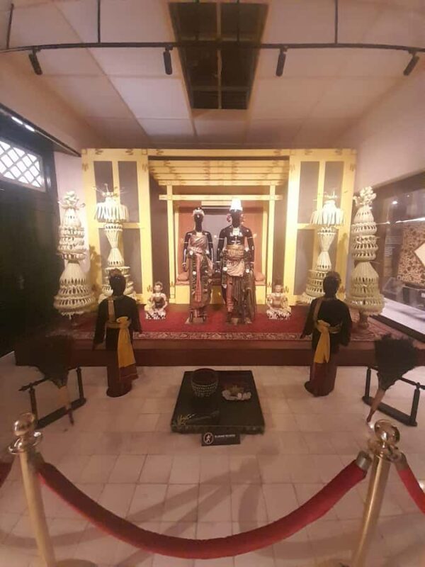 Yogyakarta: Royal Palace, Timang Beach, & Sunset Tour - A Deep Dive into the Yogyakarta: Royal Palace, Timang Beach, & Sunset Tour