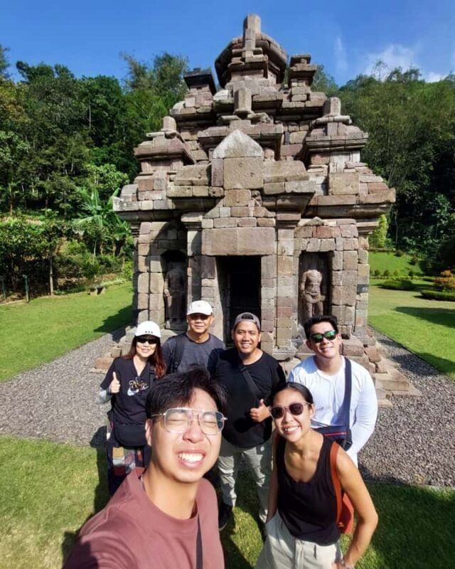 Yogyakarta: Selogriyo Temple and Rice Terrace Soft Trekking - Why This Tour Offers Excellent Value