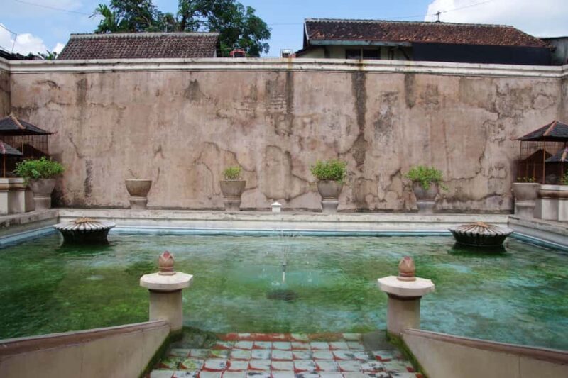 Yogyakarta: Sultan Palace & Water Castle Day Tour - Who Will Love This Tour?