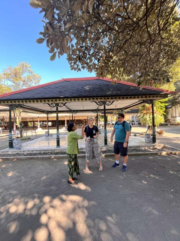 Yogyakarta: Sultan's Palace, Borobudur & Sunset Tour - An In-Depth Look at the Tour Experience