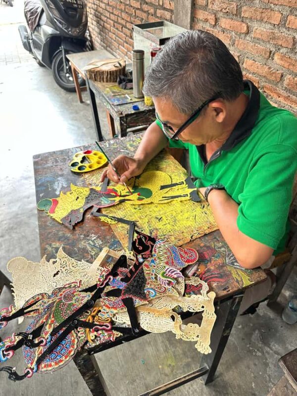 Yogyakarta: Sultan's Palace & Tamansari Guided Walking Tour - Key Points