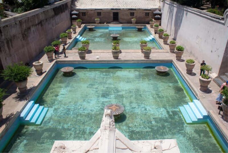 Yogyakarta: Sultan's Palace, Water Castle & Cooking Class - Key Points