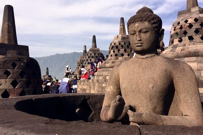 Yogyakarta: Sunrise at Setumbu & Borobudur Temple & Mount Merapi - How this tour balances value and experience