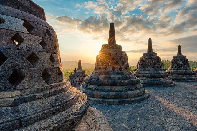 Yogyakarta: Sunrise at Setumbu & Borobudur Temple & Mount Merapi - The Sum Up