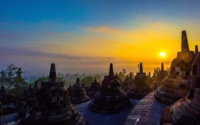 Yogyakarta; Sunrise from Borobudur Temple & Prambanan Guided - An In-Depth Look at the Yogyakarta Temple Tour