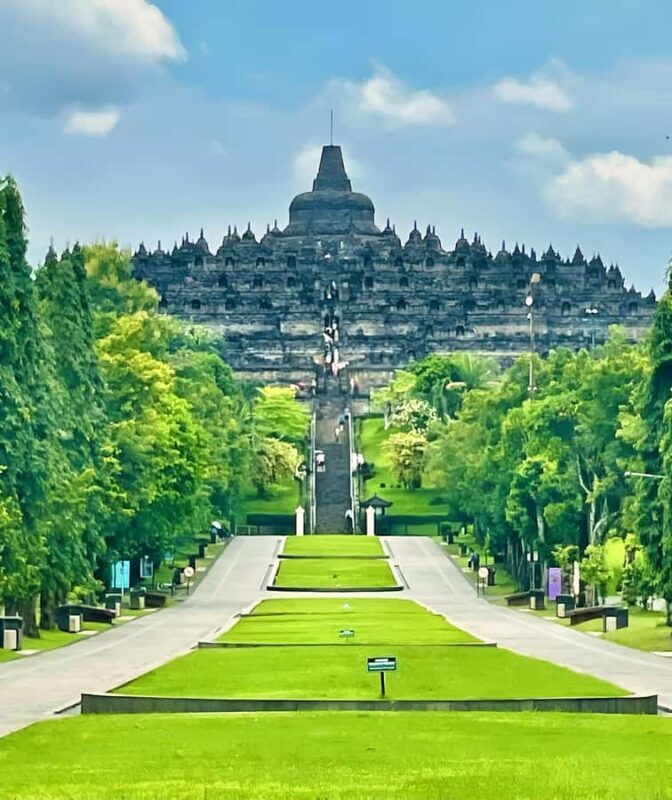 Yogyakarta; Sunrise from Borobudur Temple & Prambanan Guided - FAQ