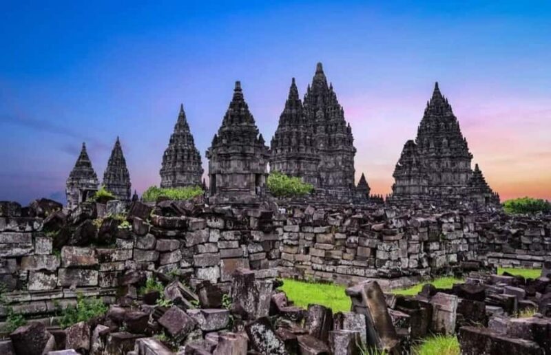 Yogyakarta; Sunrise Hill/Borobudur climb up & Prambanan - What This Tour Means for You