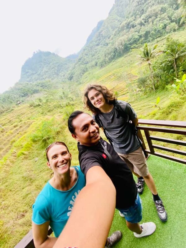 Yogyakarta: Sunrise, Rice Terrace, & Borobudur Tour - Trekking Through Rice Terraces to Selogriyo Temple