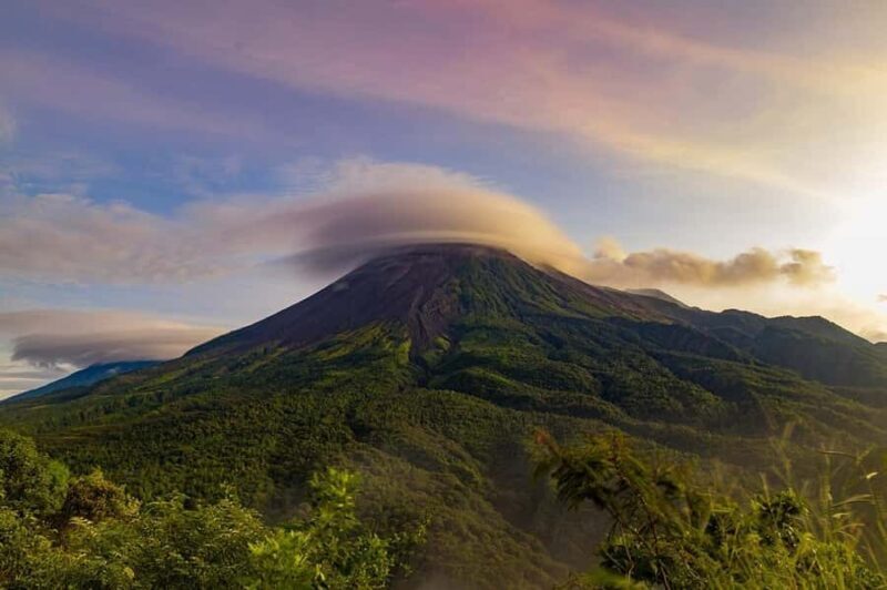 Yogyakarta: Sunrise Turgo, Pindul Tubing & Timang Beach Tour - Key Points