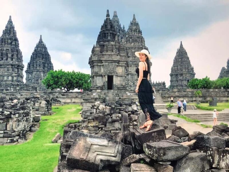 Yogyakarta: Tour Borobudur & Prambanan (Guaranteed climb) - An In-depth Look at the Experience