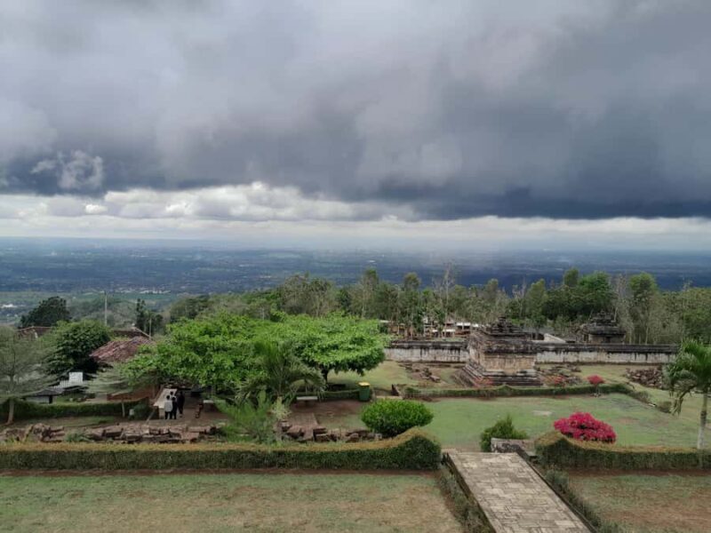 Yogyakarta: Volcano Trek, Cave Tubing & Temple Sunset - FAQ