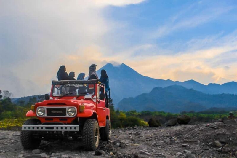 Yogyakarta:Mount Merapi volcano Jeep safari Guided Tour - An In-Depth Look at the Mount Merapi Jeep Safari Tour