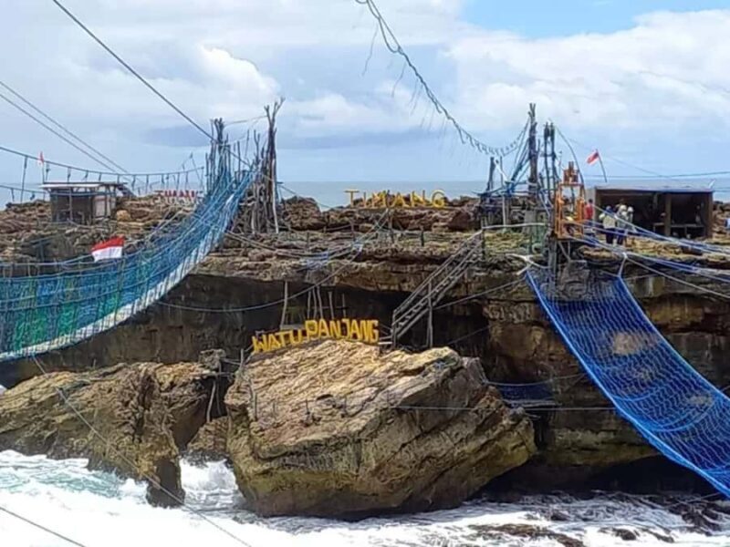 YOGYAKARTA;PINDUL CAVE,TIMANG BEACH AND PENGGER PINE FOREST. - FAQ