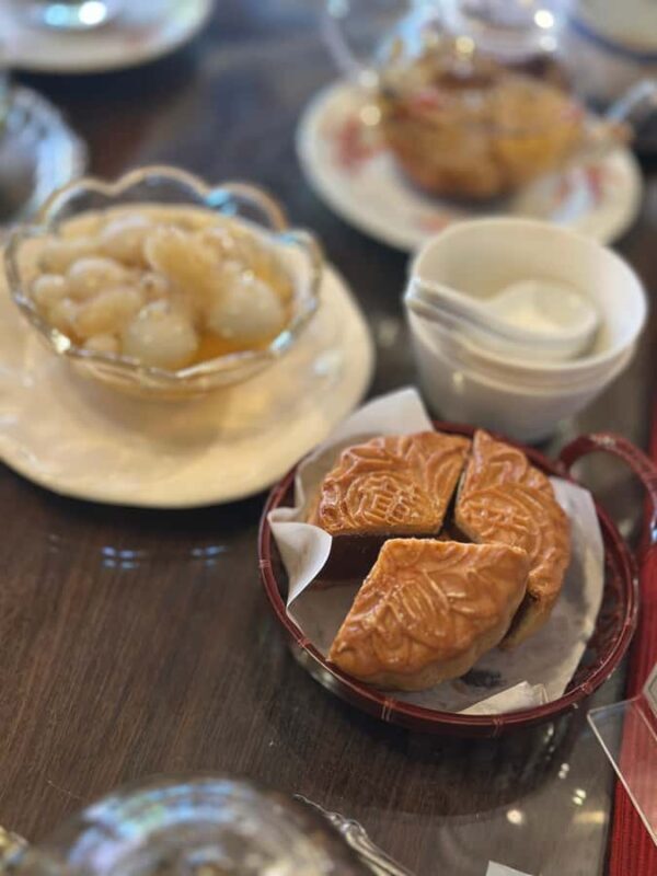 Yokohama: Chinatown Food Tour with Optional Fun Activities - Key Points