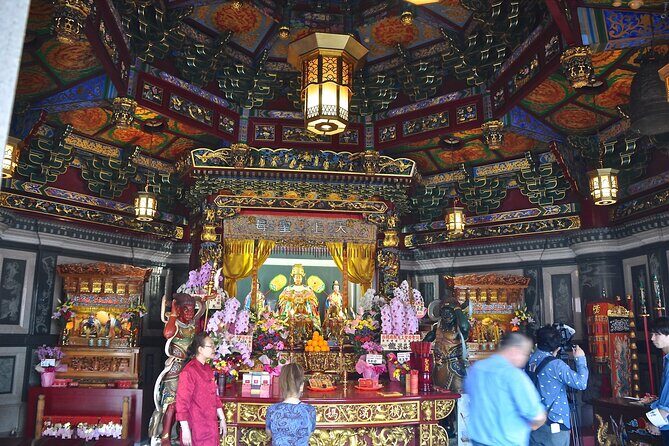 Yokohama Walking Tour Chinatown Temples and Bayside - An In-Depth Look at the Yokohama Walking Tour