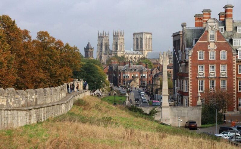 York Private Guided Walking Tour - Key Points