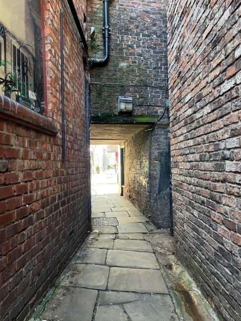 Yorks Snickelways Story Walking Tour - Who Will Love This Tour?