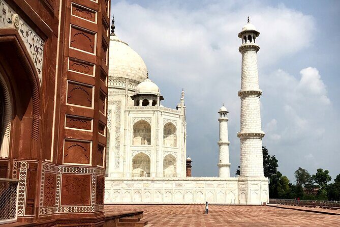 Your Date with Taj Mahal Full-Day Private Guided Tour with Pickup - The Itinerary in Detail