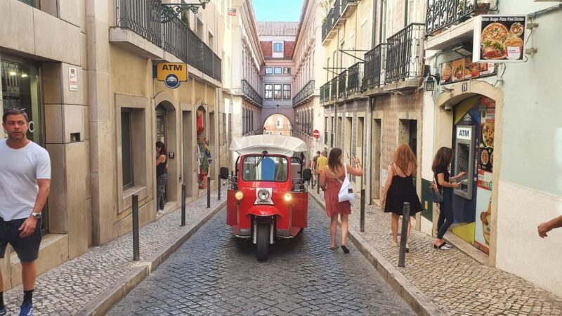 YOUR GUIDE for your first day in Lisboa - Introduction: What Makes This Tour Stand Out