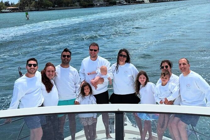 Your Miami Yacht Charter - Discover Miami from the Water