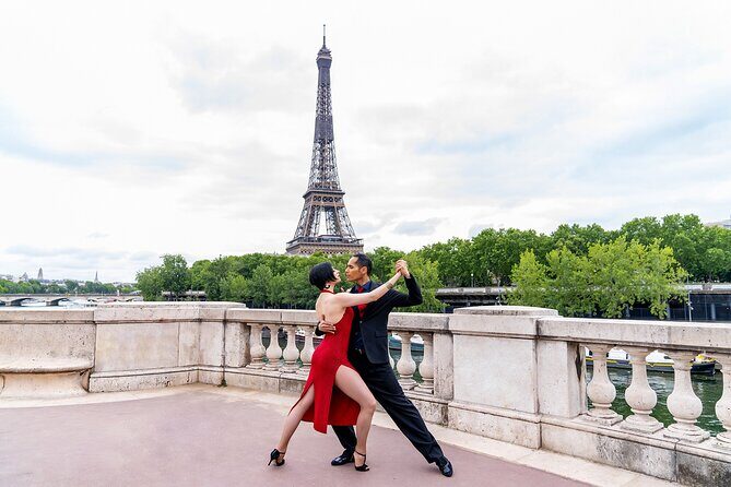 Your private photographer in Paris (-; - An Honest Look at the Paris Photo Tour