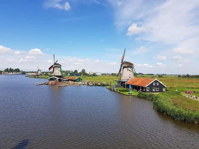 Zaanse Schans and Giethoorn Private Tour + 1-Hr Canal Cruise - What Makes This Tour Stand Out?