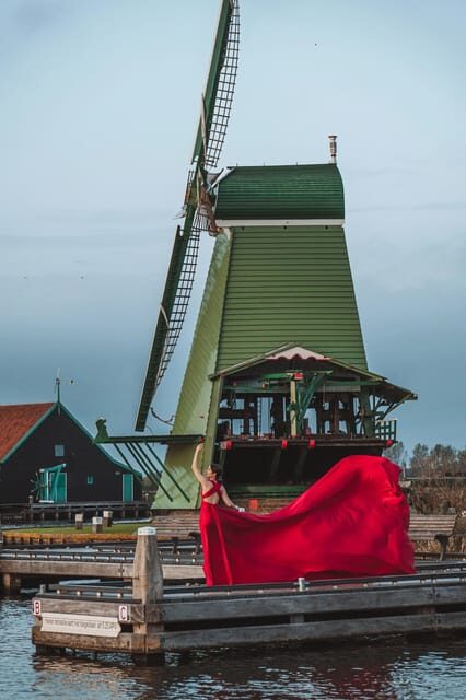 Zaanse Schans: Photoshoot Near Amsterdam with Windmills - What You Can Expect from a Zaanse Schans Photoshoot