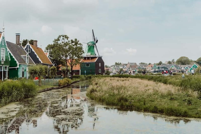 Zaanse Schans: the windmills village tour in Italian - Authentic Experiences Worth Remembering